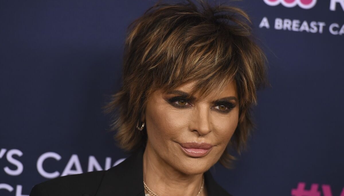 Lisa Rinna Pokes Fun At Hollywoods Biggest Bully Jack O Lantern